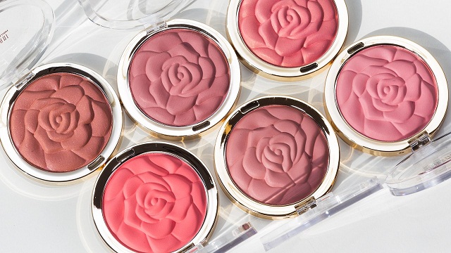 10-Produk-Blush-On-Terbaik-yang-Wajib-Dicoba-Kaum-Hawa