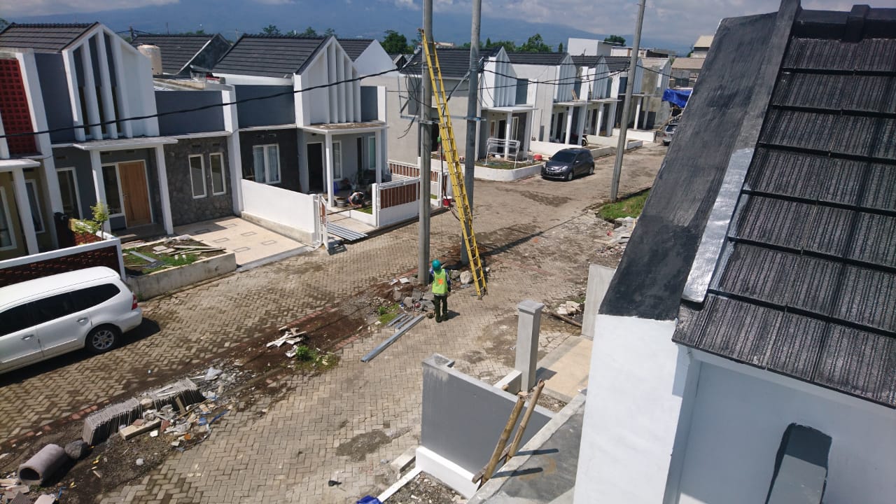 Pemasangan-Travo-PLN-Wijaya-Kusuma-Kepuharjo-Malang